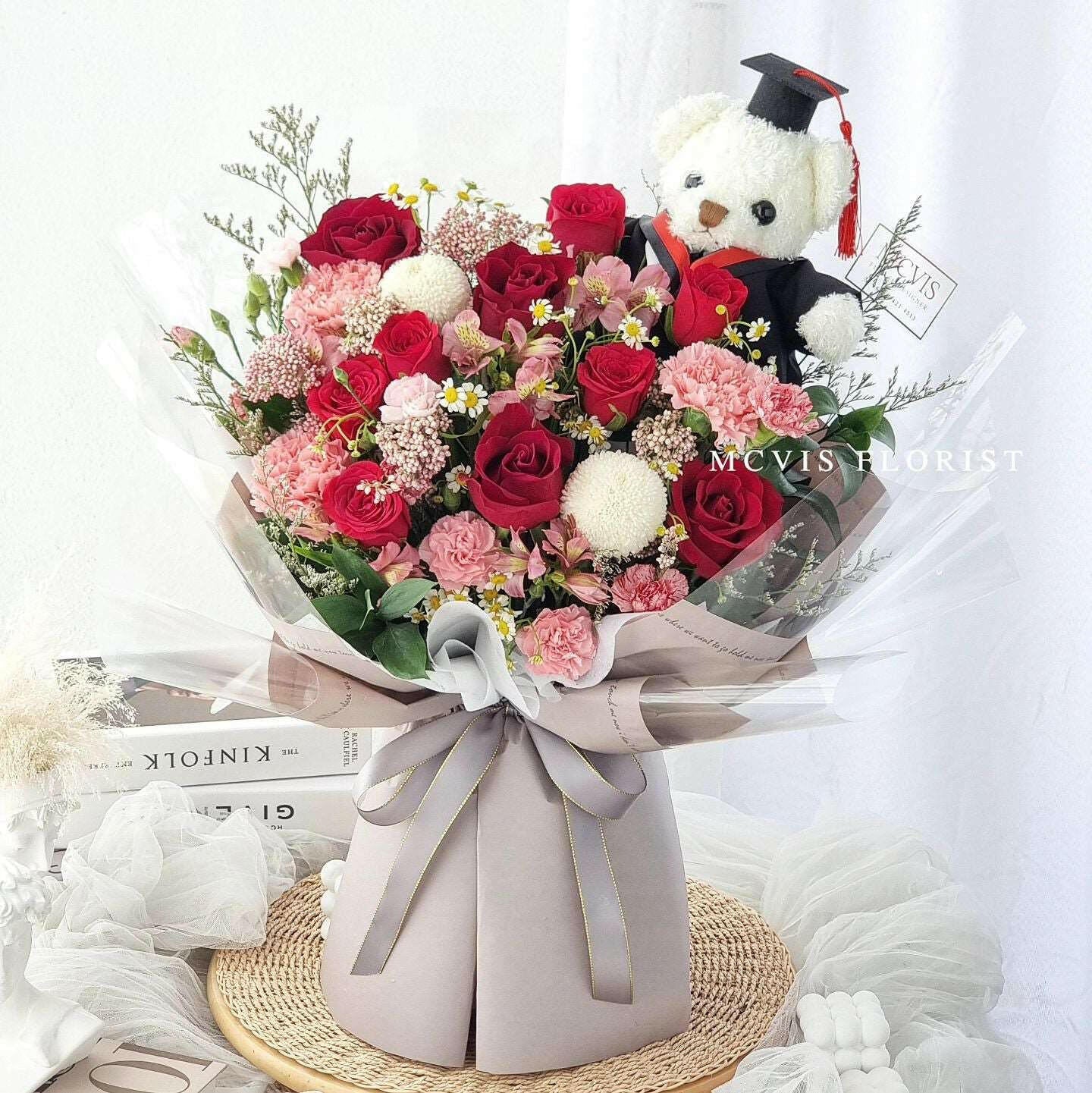 Graduation Flower – Mcvis Florist