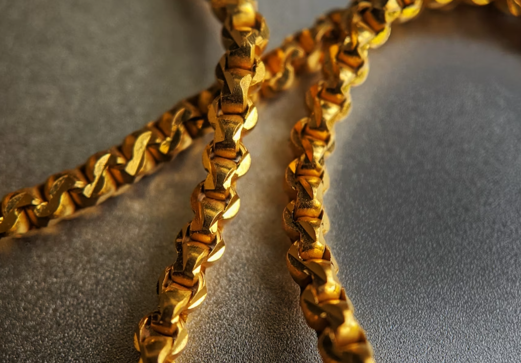 Mcvis x CintaGold – Mcvis Florist